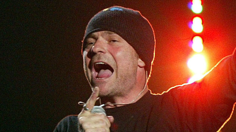 Tragically Hip frontman Gord Downie dead at 53